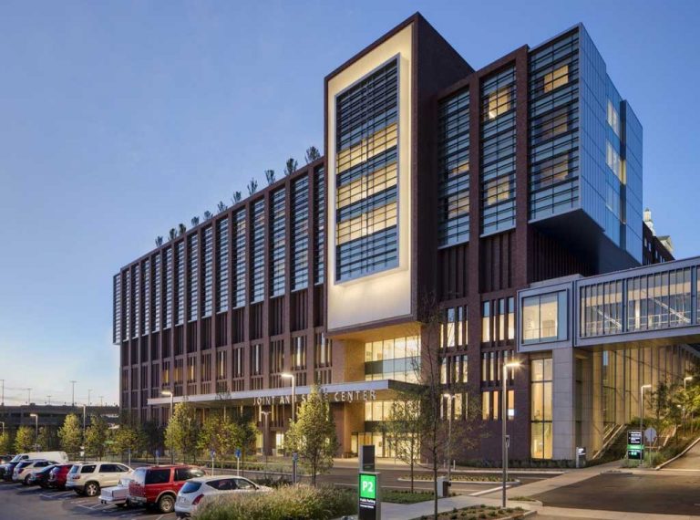 Modern hospital exterior design | Ebhosworks